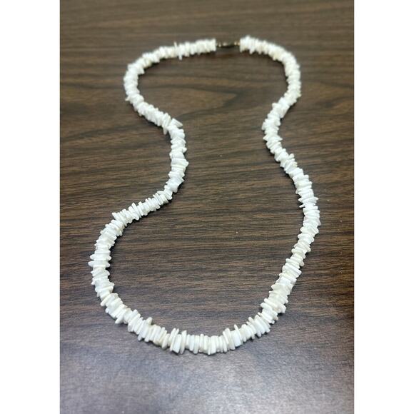 Handmade | Jewelry | Vtg White Seashell Chipped Puka Shell Necklace ...